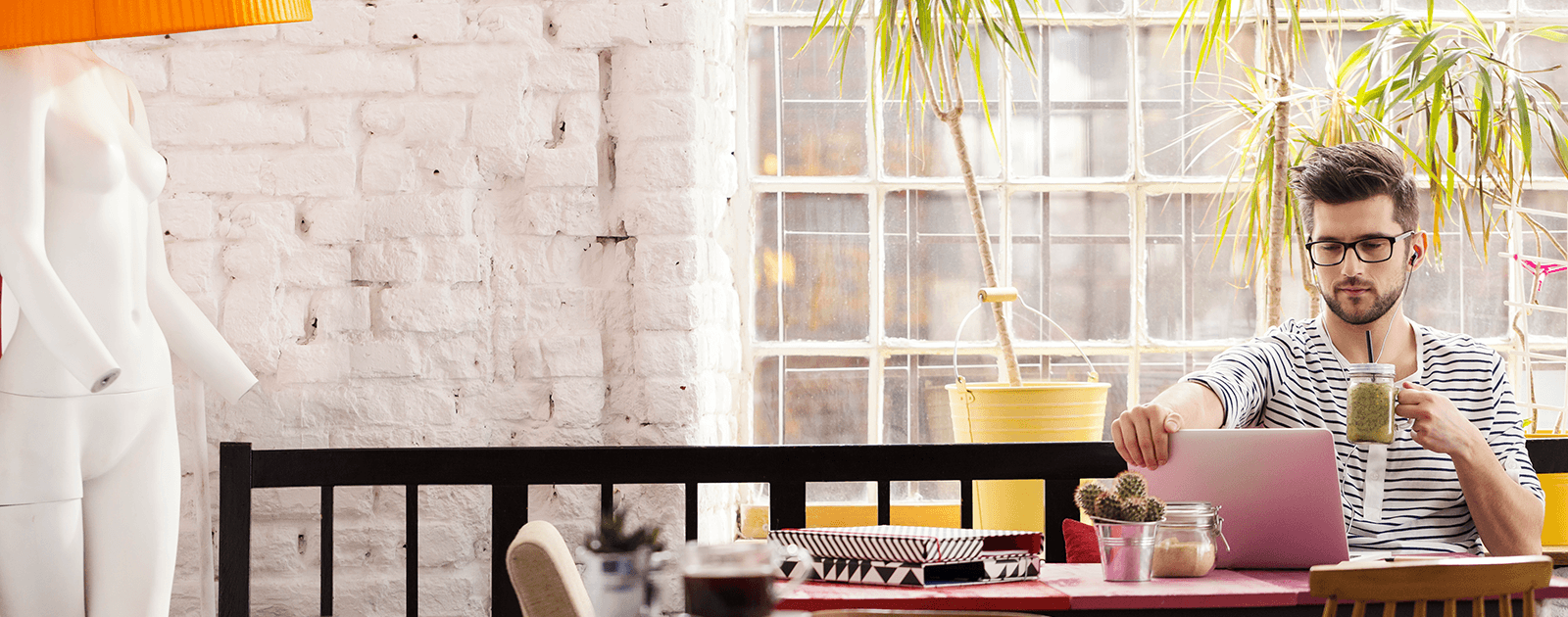 How to Work Remotely: A Beginner's Guide to Landing a Remote Job